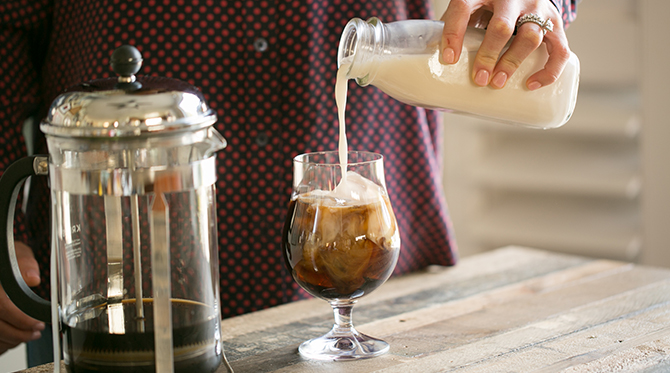 Cold Press Vanilla Crème Iced Coffee Recipe - Lifestyle Blog