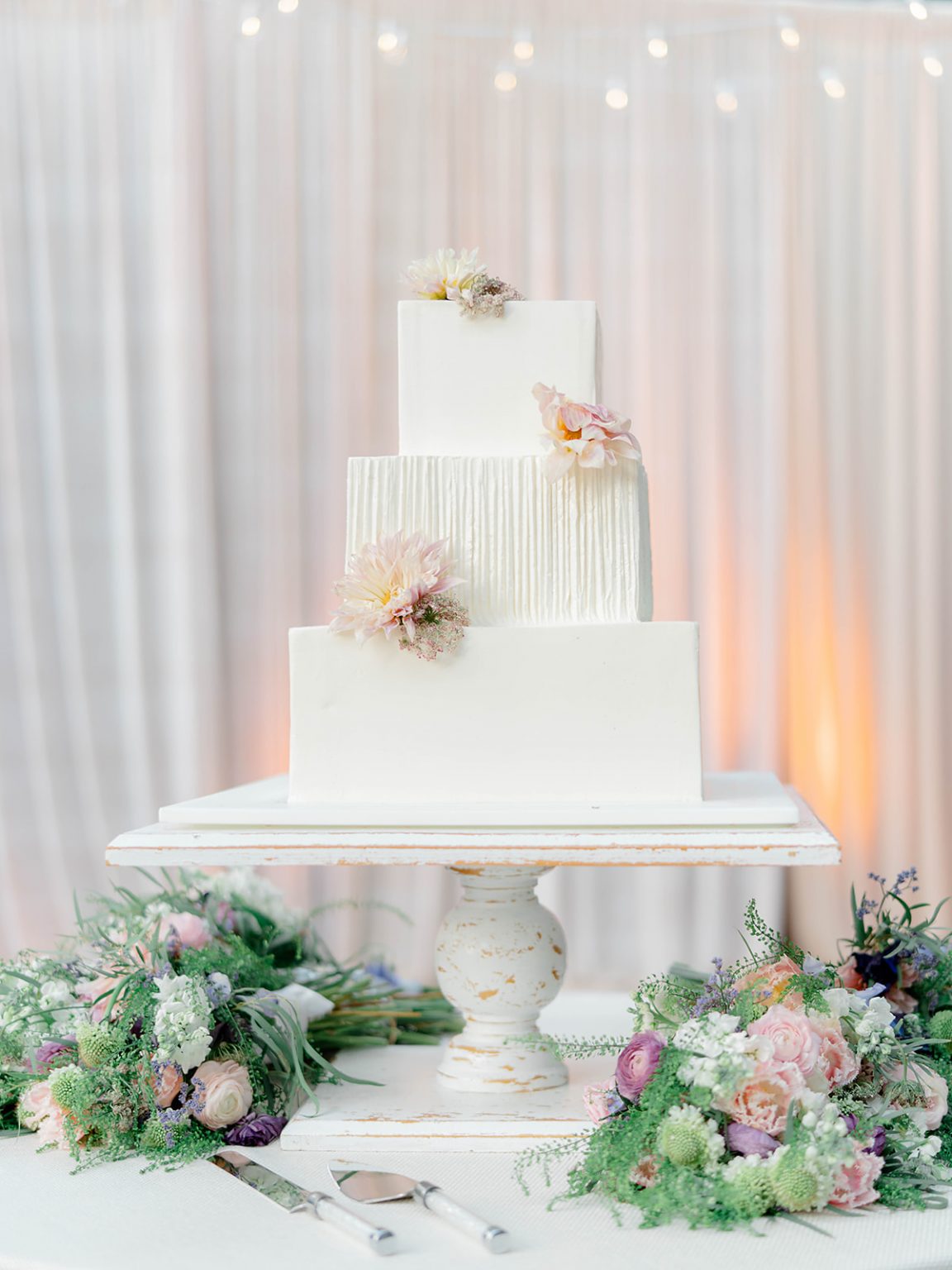 A Glamorous and Modern Philadelphia Wedding - Inspired By This