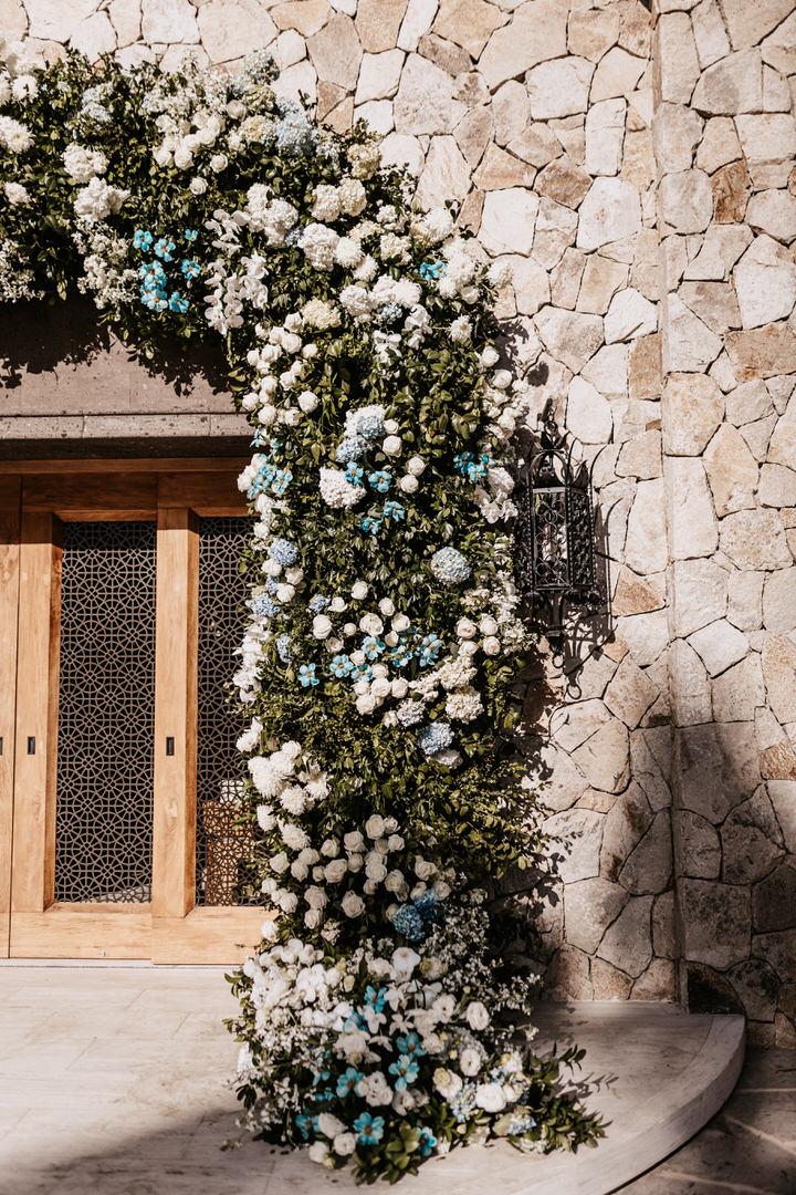 A Classic and Timeless Fairytale Wedding In Cabo - Inspired By This