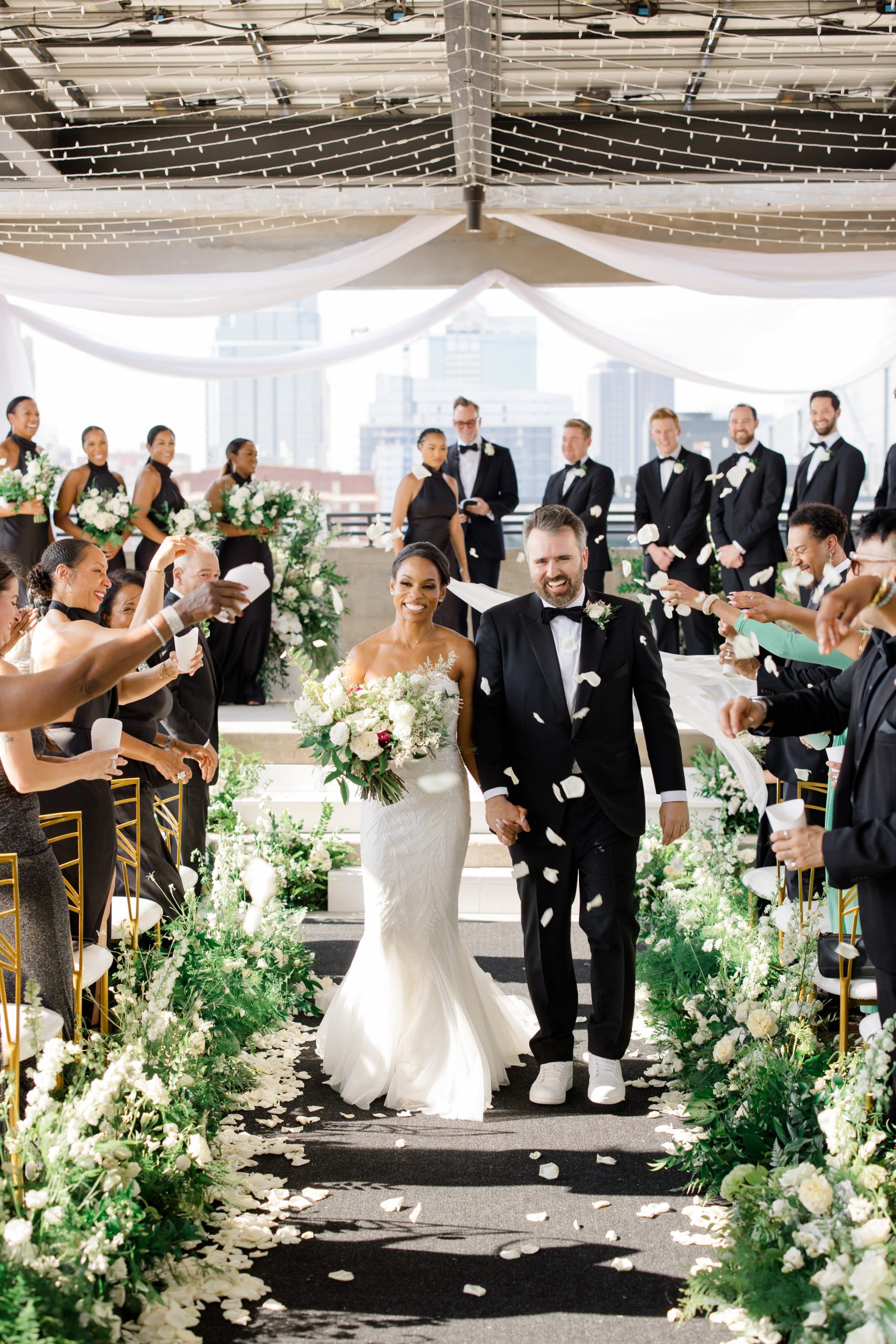 Devyn Simone's Historic Rooftop Wedding in Downtown Kansas City ...