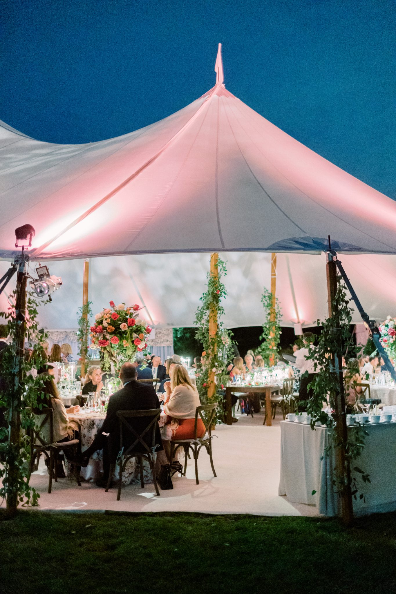 Everything You Need to Know for the Perfect Outdoor Wedding - Inspired ...